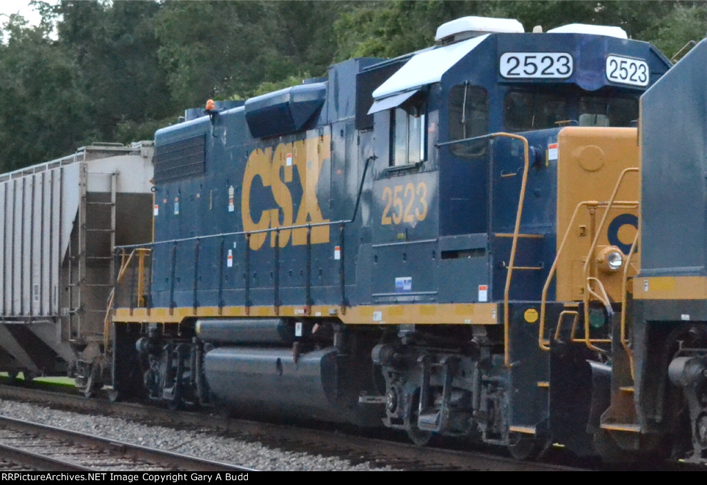 CSX GP38-2 2523